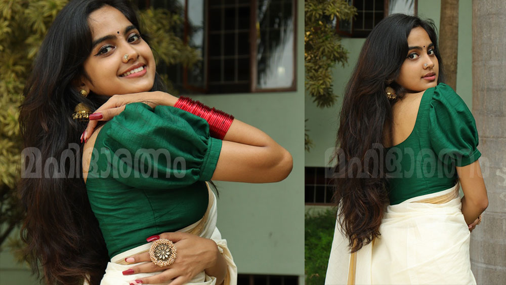 ഒരു ദിവസം മുറിയിൽ കയറി വന്ന അമ്മ ആ കാഴ്ച കണ്ട്‌ ഞെട്ടിപ്പോയി: ദേവിക